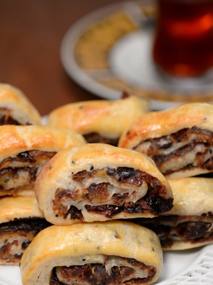 Iraqi Grilled Fish ( Masgouf) - International Cuisine