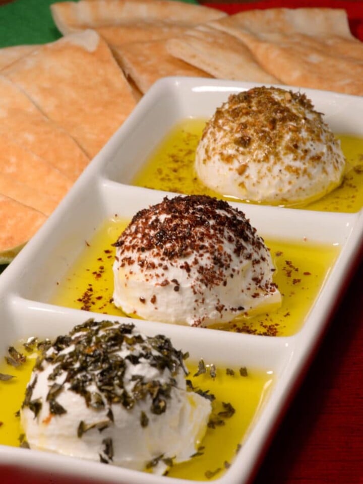 Lebanese Grilled Chicken with Garlic Sauce (Djej Mishwe ...